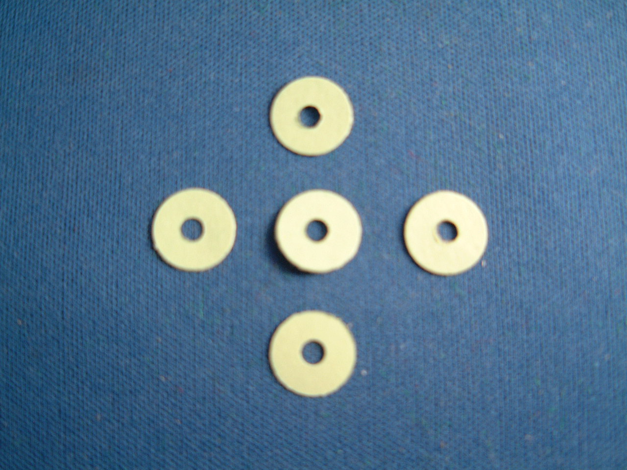 Centre (Balance) Rail Washers | Heckscher & Company